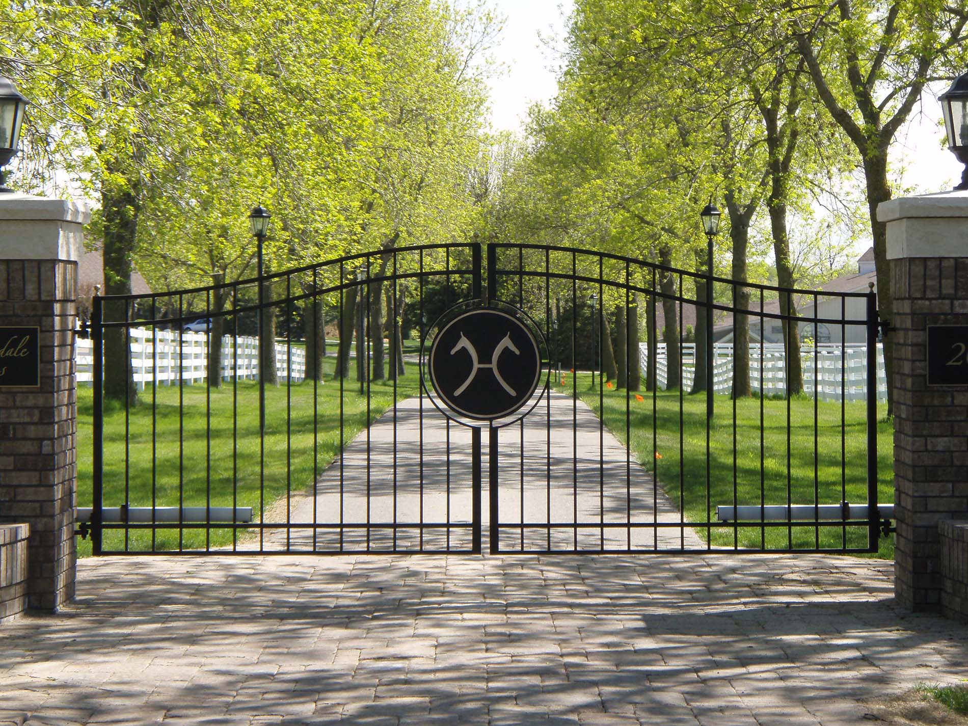 Installation | Barnum Gate